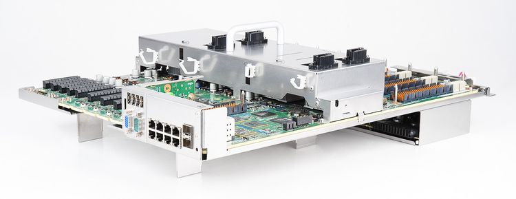 FUJITSU PRIMERGY RX900 Mainboard | Servershop24.de