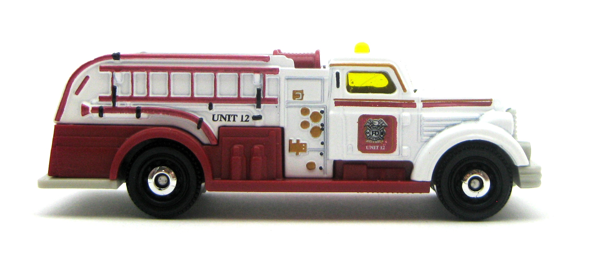 Matchbox MBX Fire Dasher 46/100 weiß rot 1:64 | Modelle Alles Gute