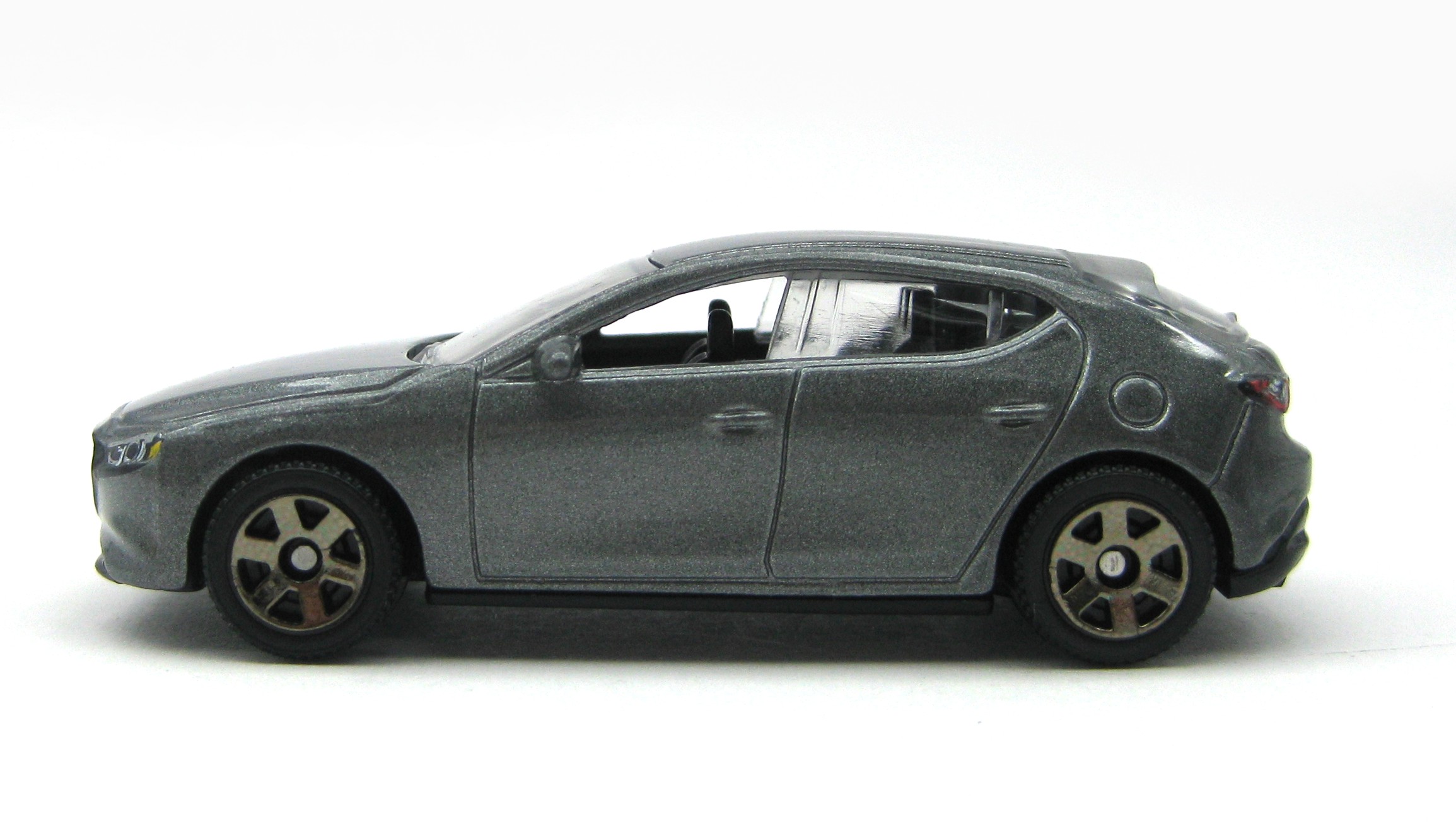 Matchbox Mazda Mazda 3 80/100 2019 anthrazit 1:64 | Modelle Alles Gute