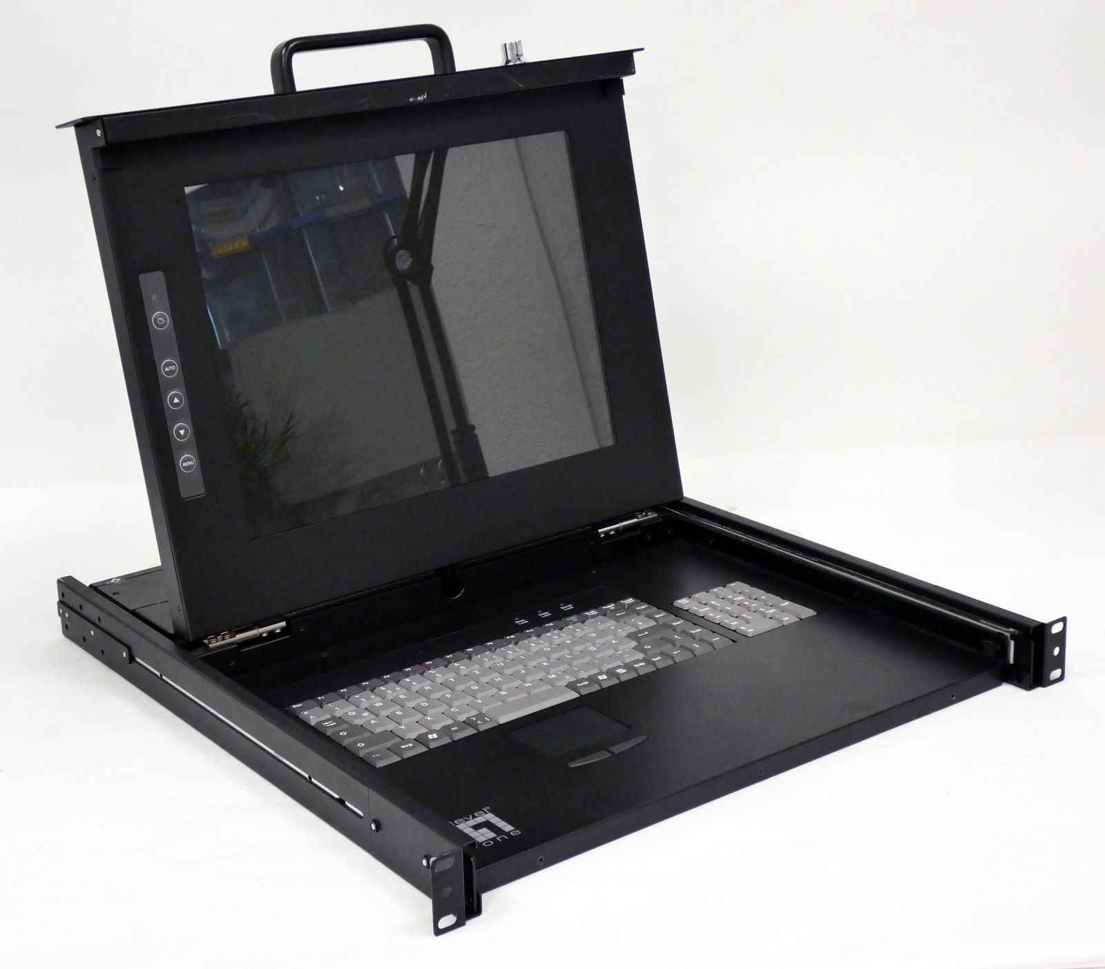 LevelOne KVM-0115 Rack Mount Console 15 Zoll -used- | Maaslos-Guenstig.de