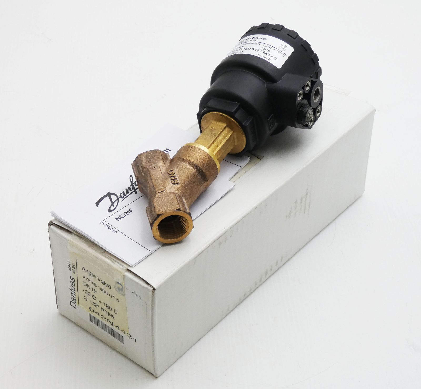 Danfoss 042N4431 DN15 G1/2 PTFE Angle Valve -unused/OVP- | Maaslos ...