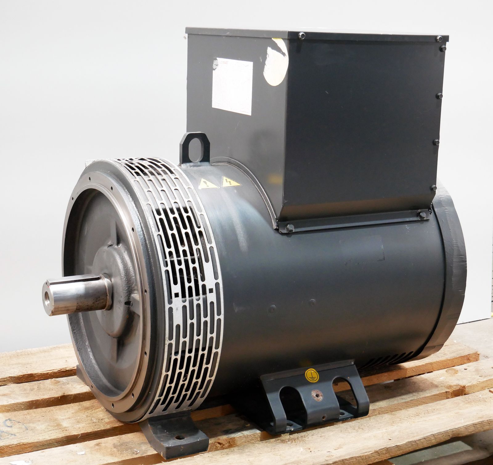 Mecc alte ECP34 2S4 Generator 105kVA 115/200/230/400V 1500/1800rpm ...