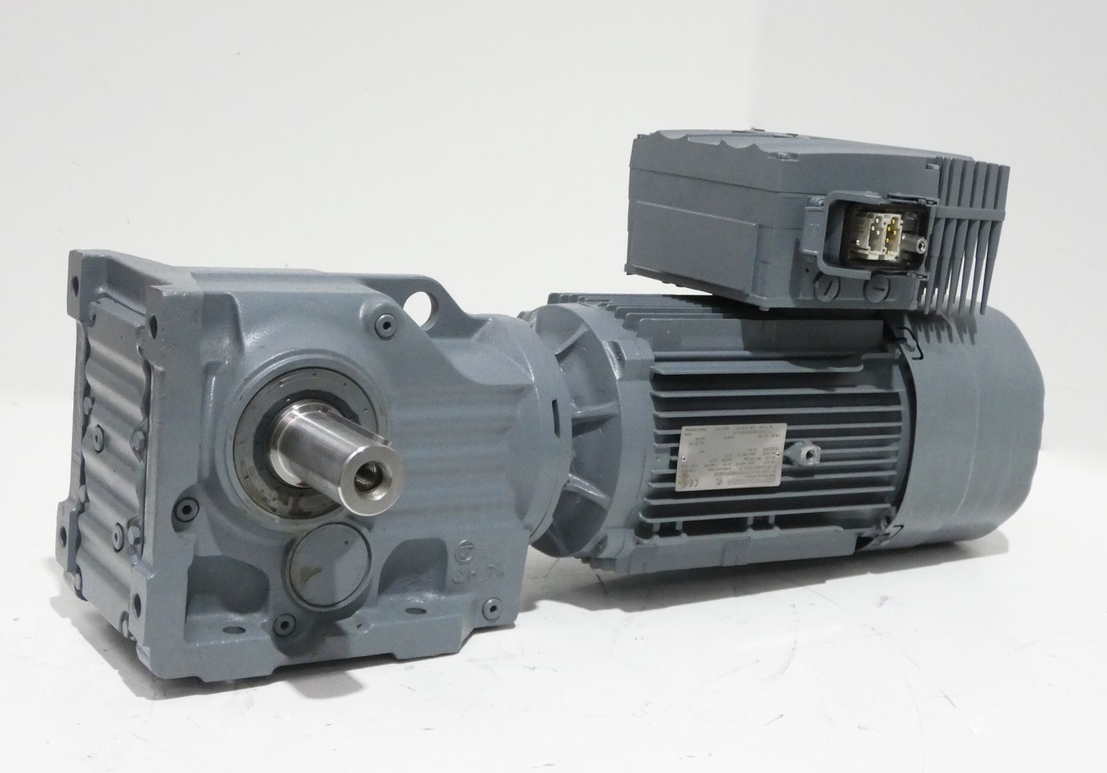 SEW K67 DRN100L4/BE5HR/MM30/AMA6 Getriebemotor 3kW 380-500V 1400rpm i ...