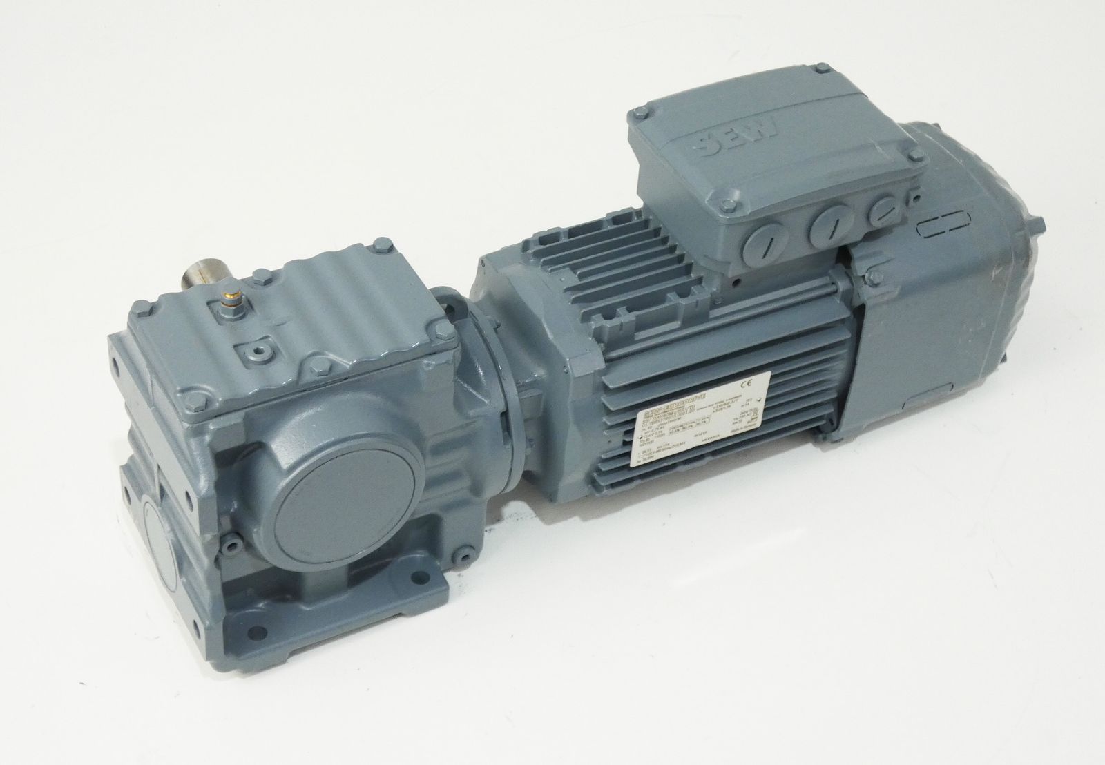 SEW S57 DRN80M4/BE1/TH Getriebemotor 0,75kW 230/400V 1440rpm i=38,23 -unused- | Maaslos-Guenstig.de