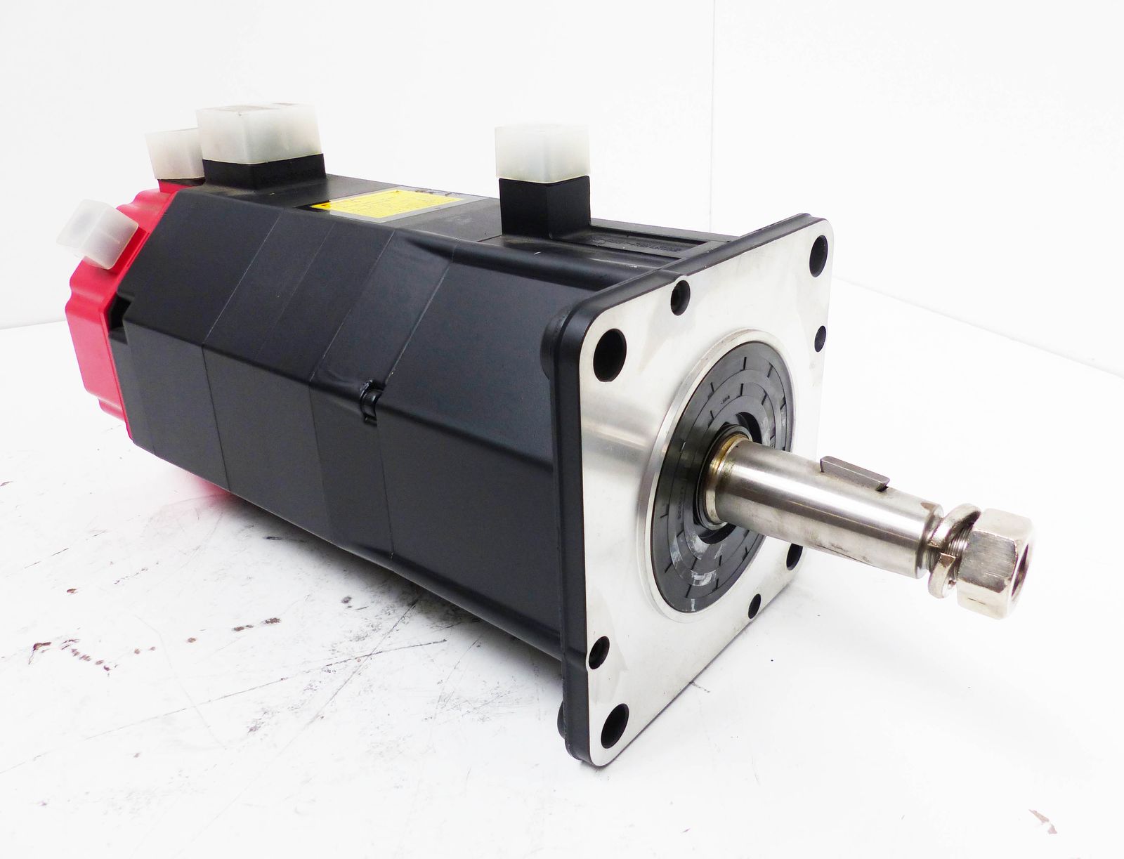 Fanuc 10 A06B-0501-B755 AC-Servomotor 144V 11A 12Nm rpm2000 -unused ...