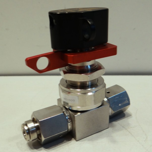 Carten Controls CMDQ250 High Purity Valves Vacuum Ventil -used ...