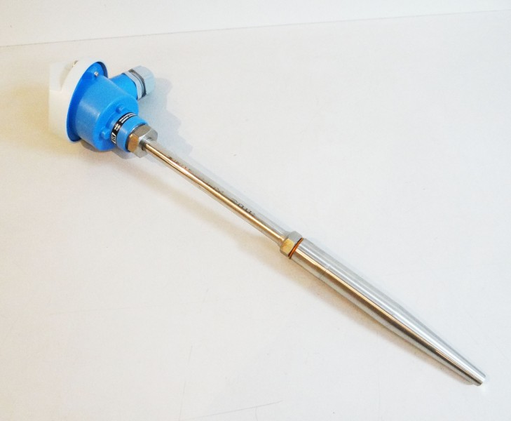 Endress Hauser TR15 TR15-A1A2C2C0HA200 Range: 0...+300C -unused ...