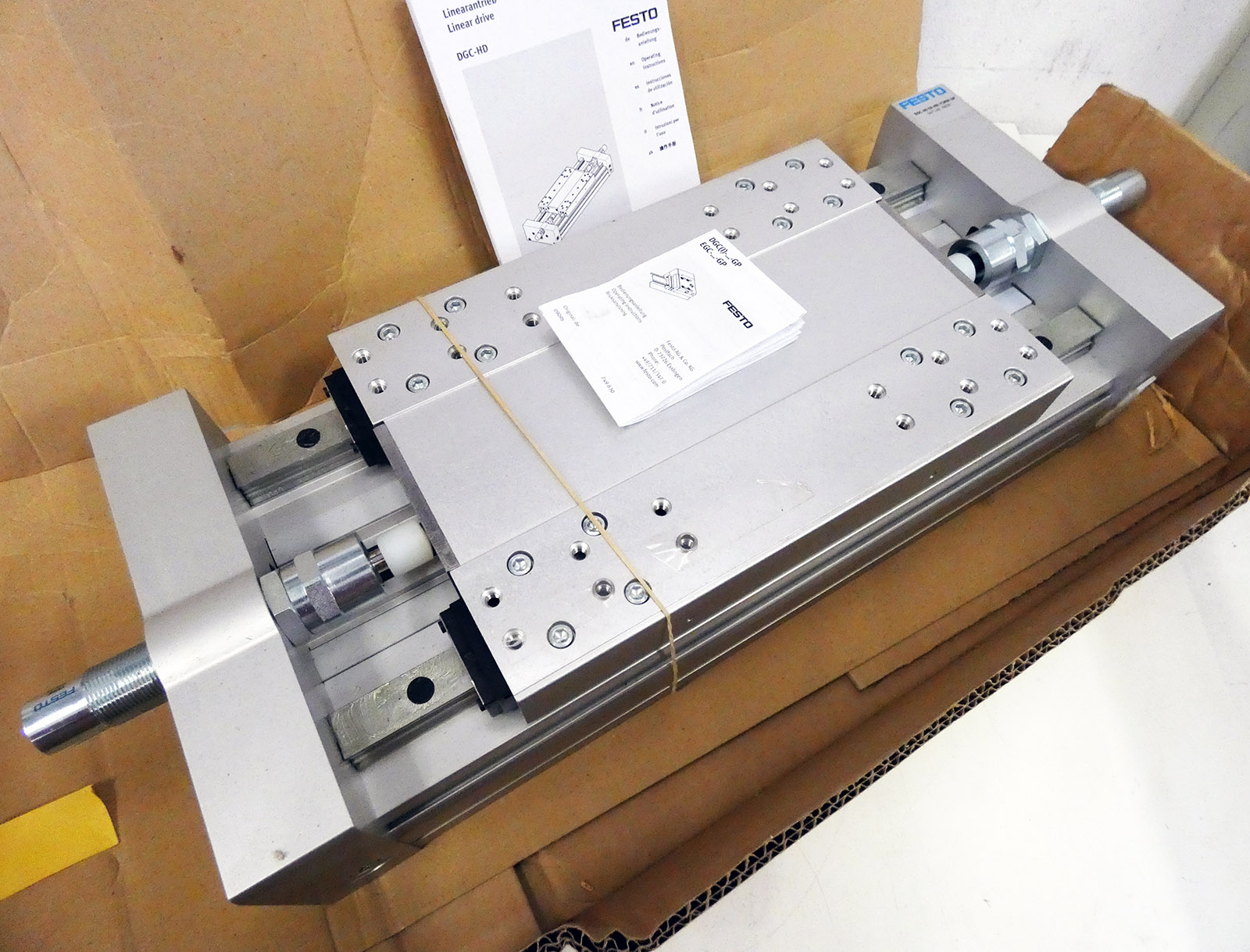 Festo DGC-40-50-HD-YSRW-GP 567549 Linearantriebe -unused- | Maaslos ...