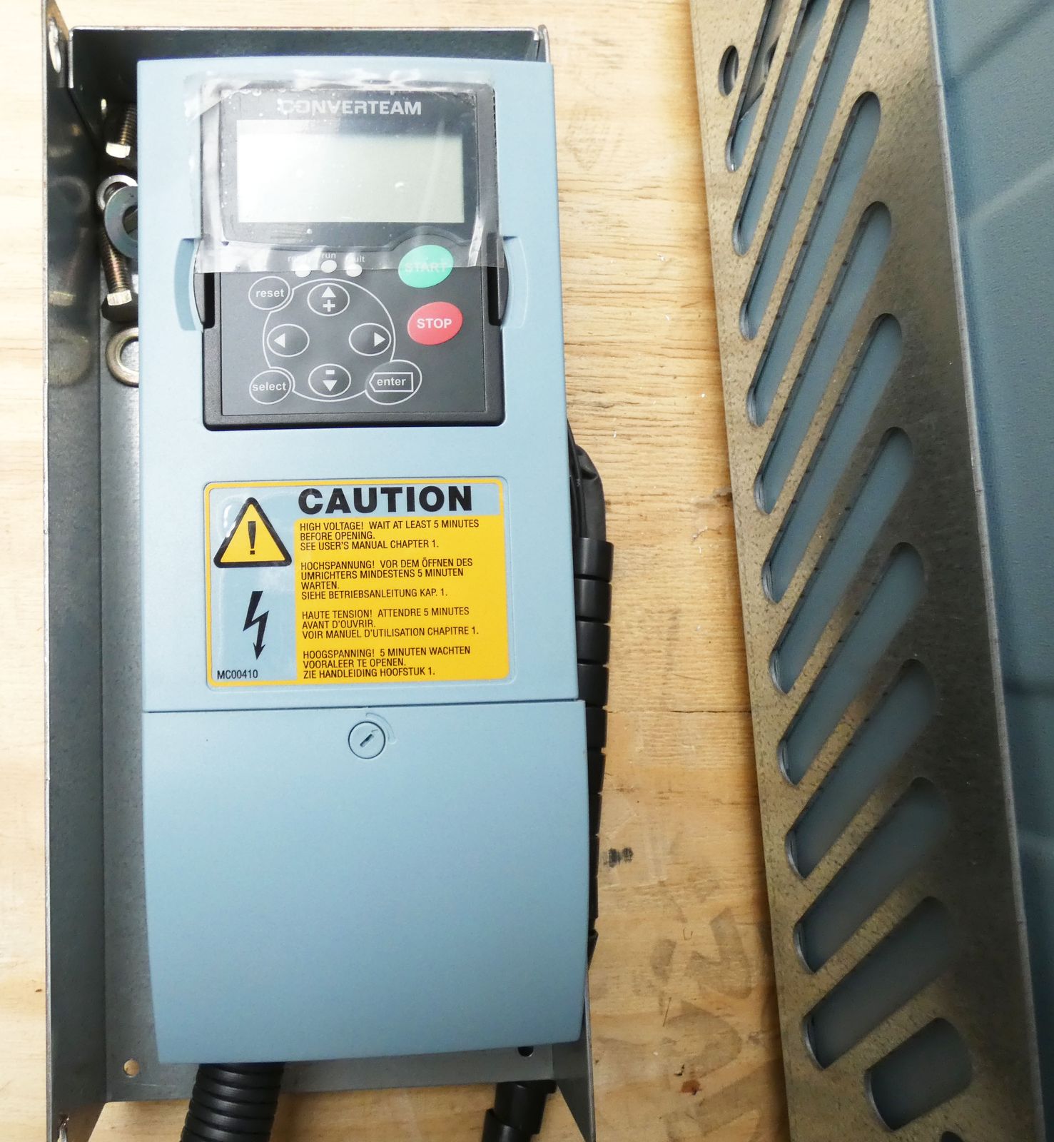 Converteam LV7000 5-02615A0T0ISGA1A2000000 Converter 465-800VDC -used ...