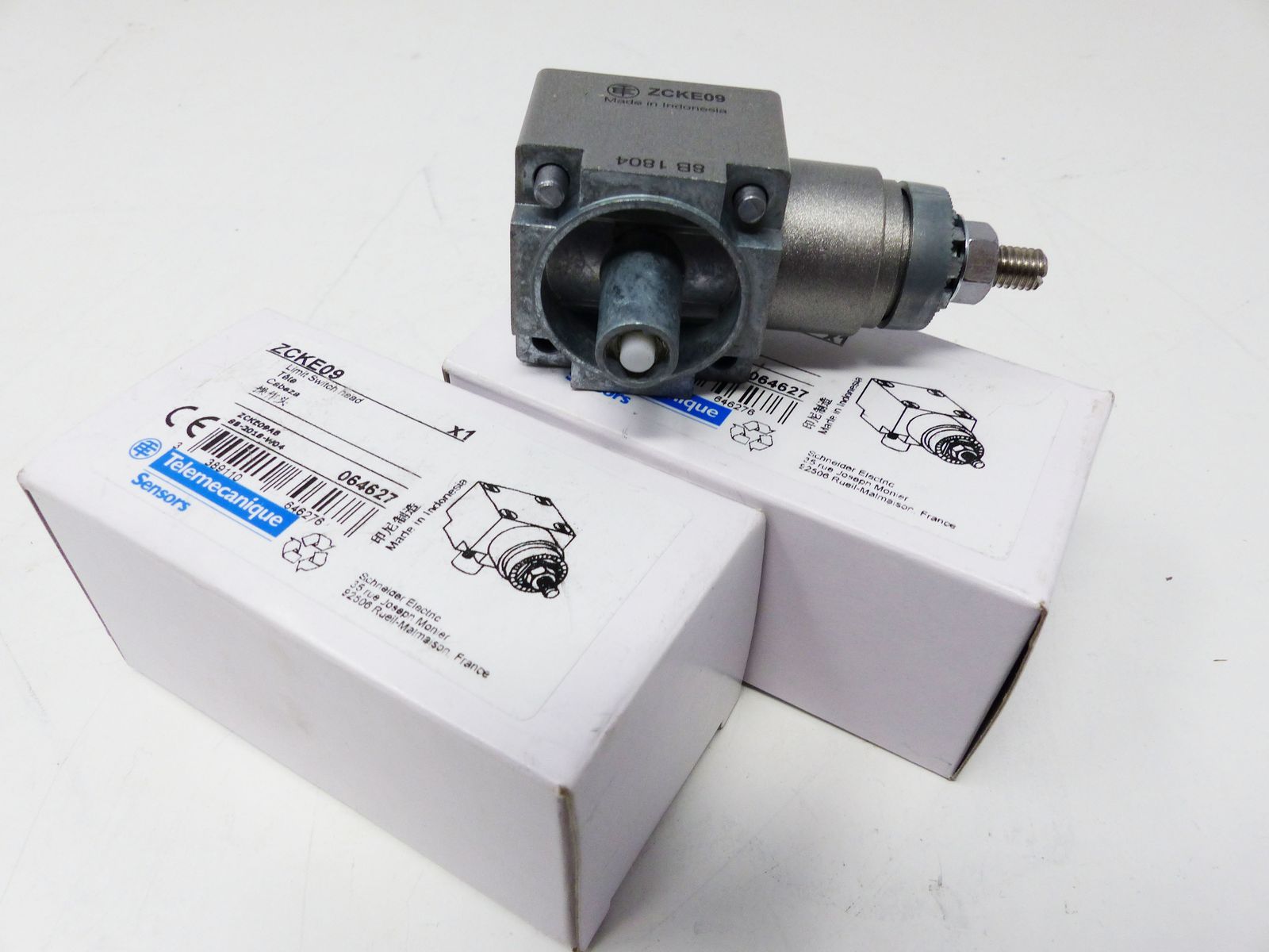 2x Telemecanique ZCKE09 064627 Limit Switch Head -unused/OVP- | Maaslos ...