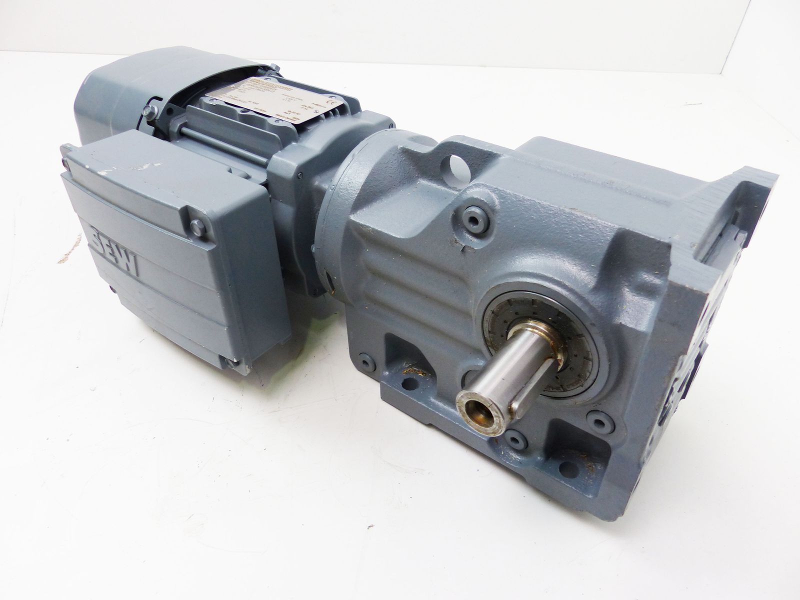 SEW Eurodrive K37 DRS71S4BE05/TF Getr.-Motor 0,37kW rpm1380/19 I=72,54 ...