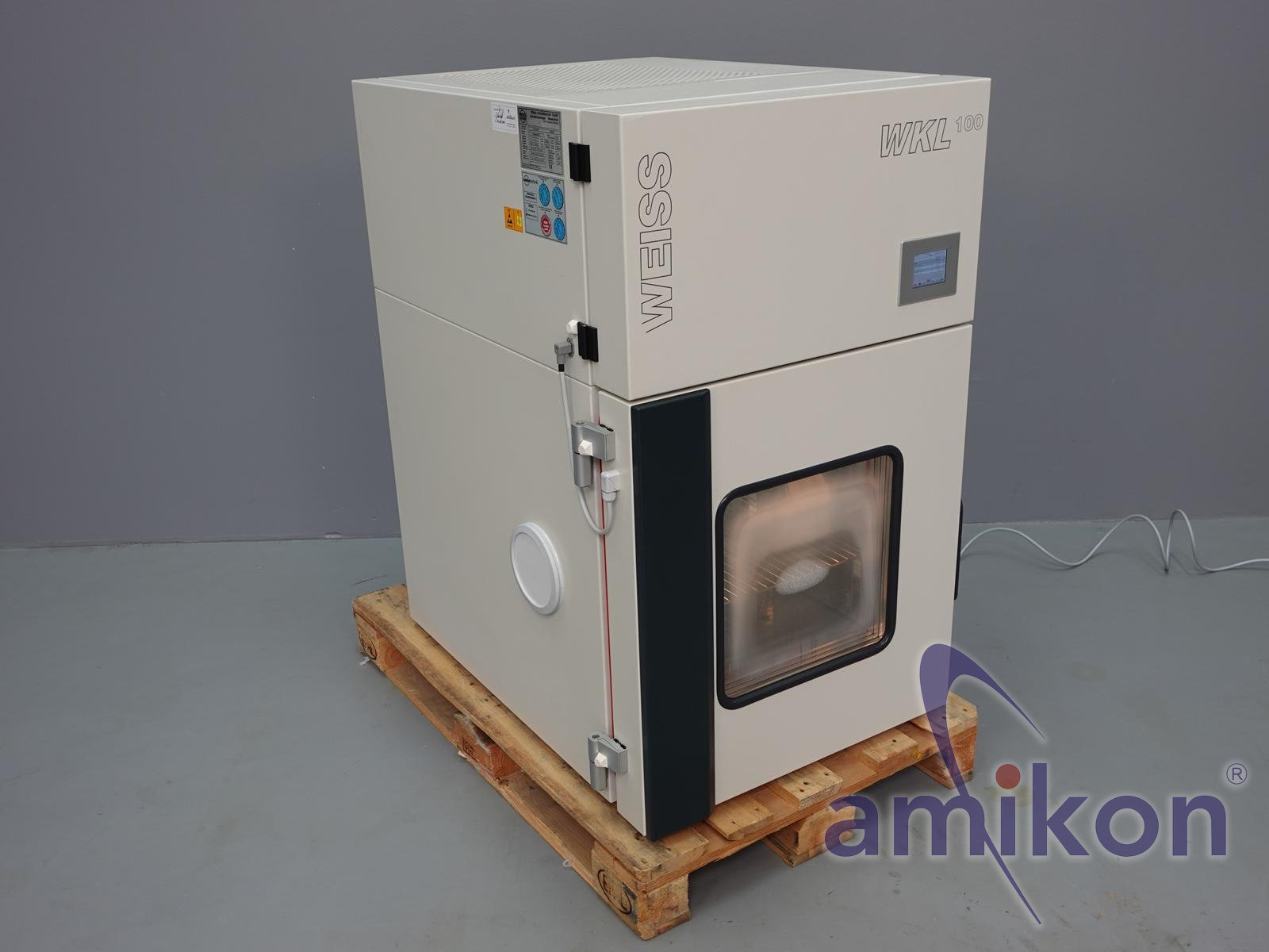 Weiss Klimaprüfschrank WKL 100/40 -40...+180°C 100 Liter mit Feuchte | Amikon-Shop.de | An - und ...
