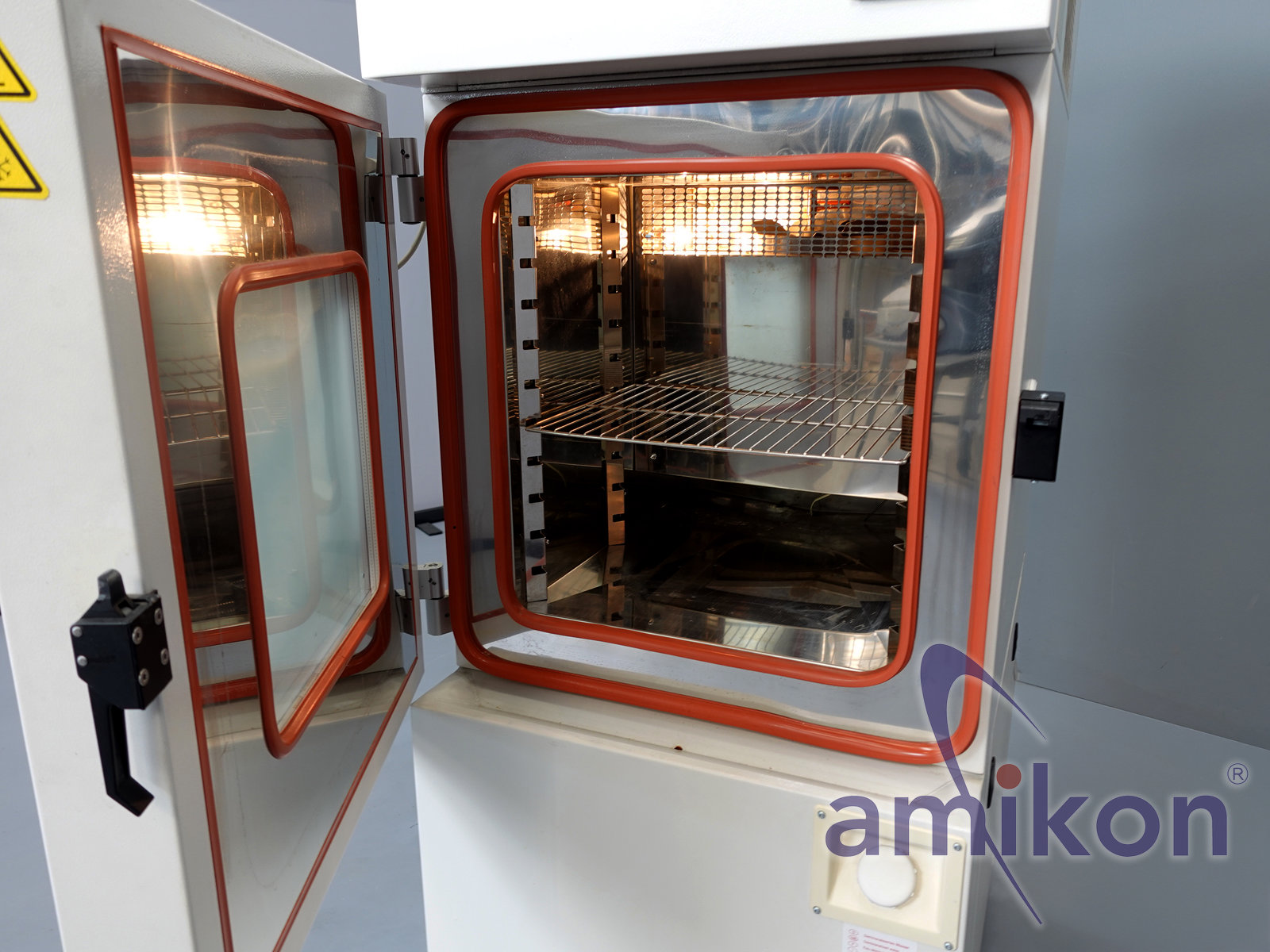 Weiss Klimaprüfschrank WKL 100/40 -40...+180°C 100 Liter mit Feuchte | Amikon-Shop.de | An - und ...