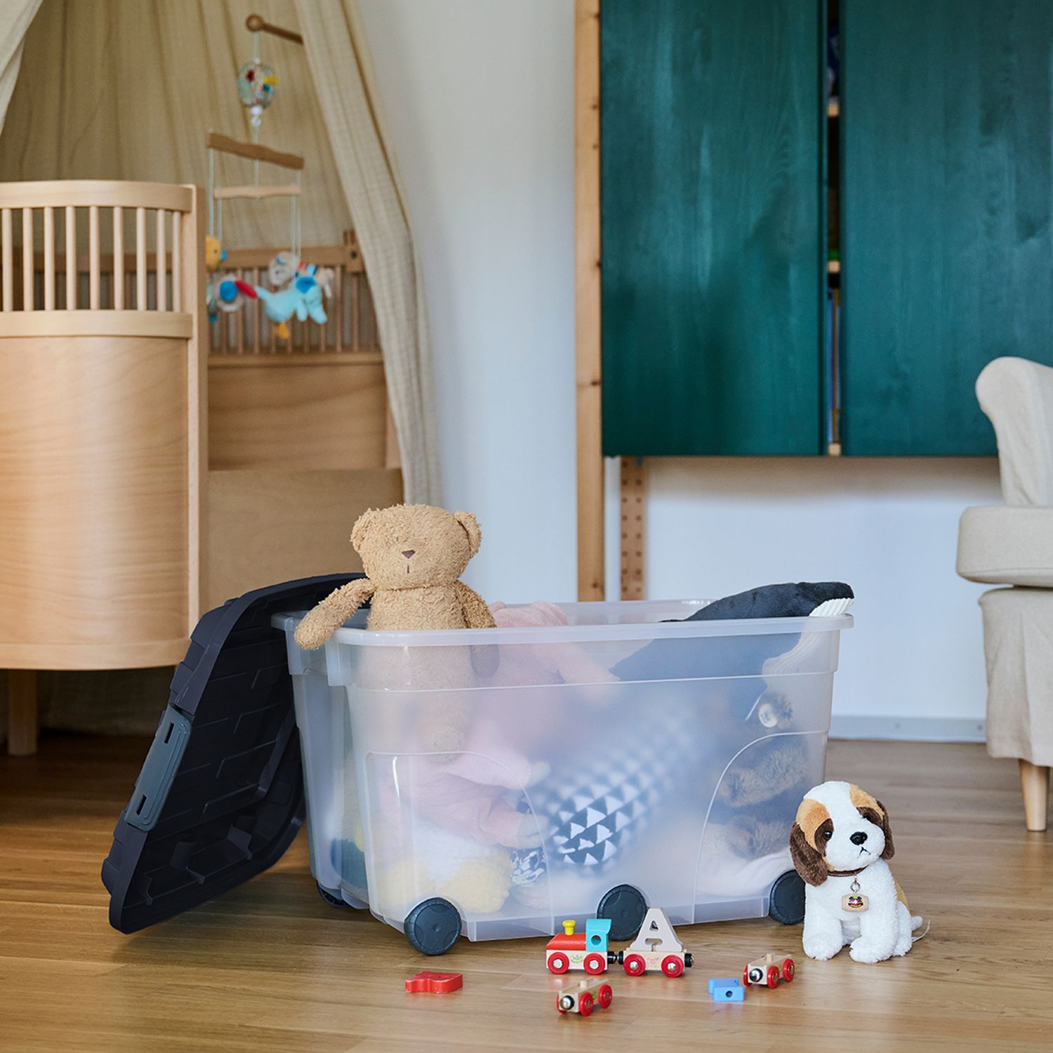 Set of 2 Storage Boxes ROLLER with Wheels and Lid – Rotho Schweiz