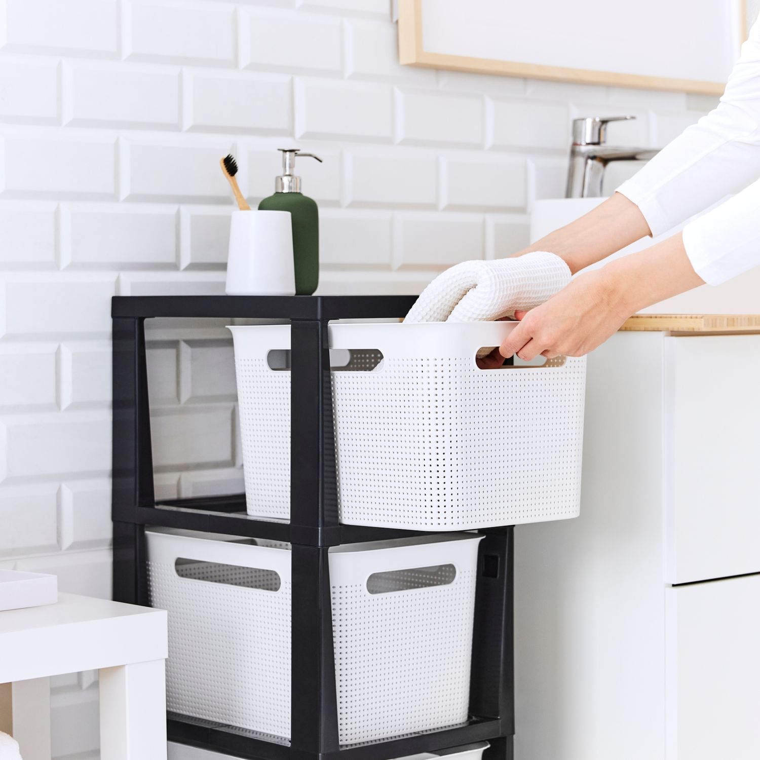 Tower mit Rollen 3 x 16 l BRISEN – Rotho Schweiz