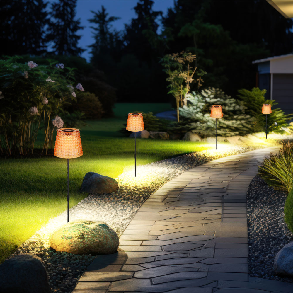 Outdoor Spike Lights Amber Solar Road Studs, Durable Traffic Solutions