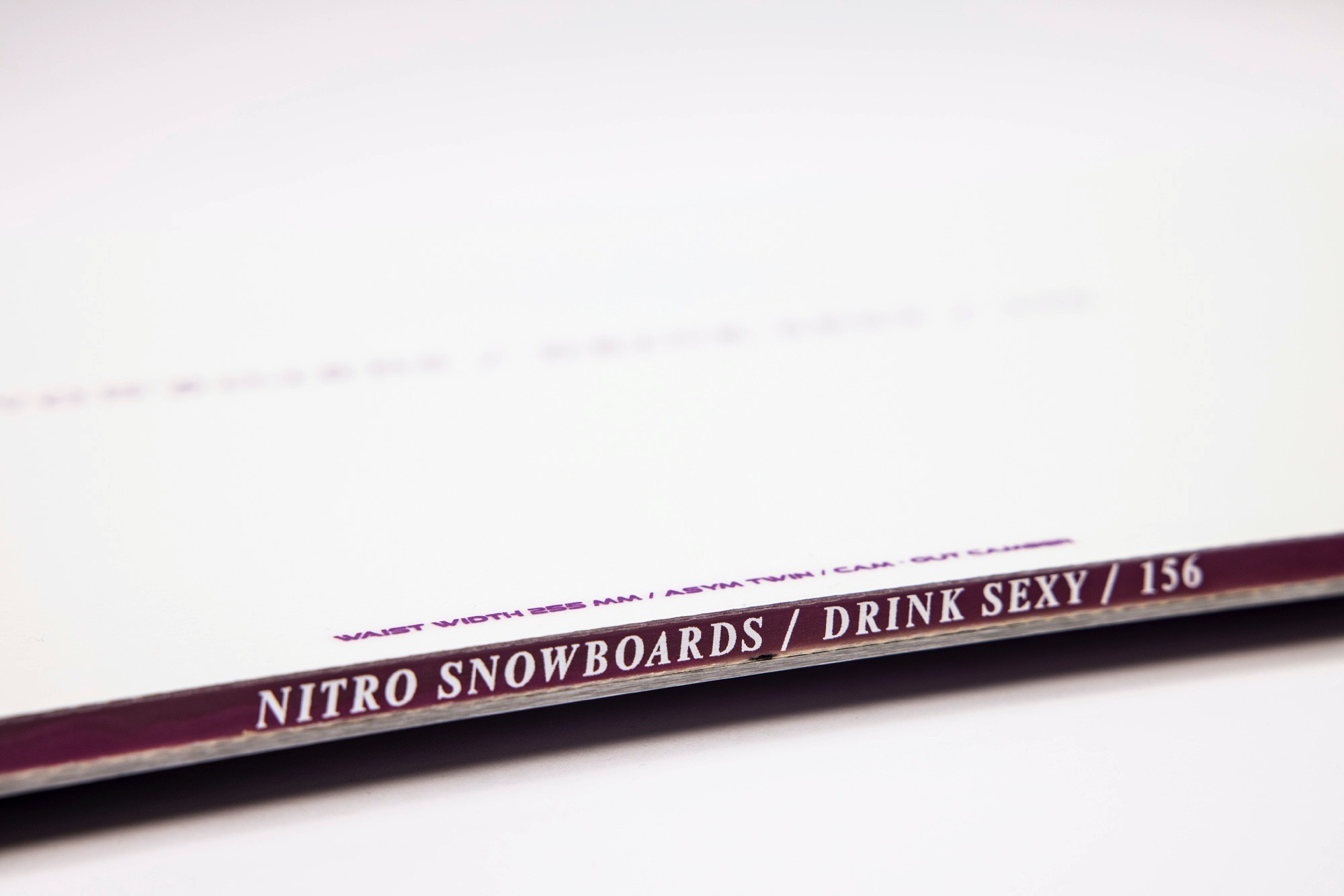 Nitro Optisym Drink Sexy Snowboard 23 Park Freestyle Kicker