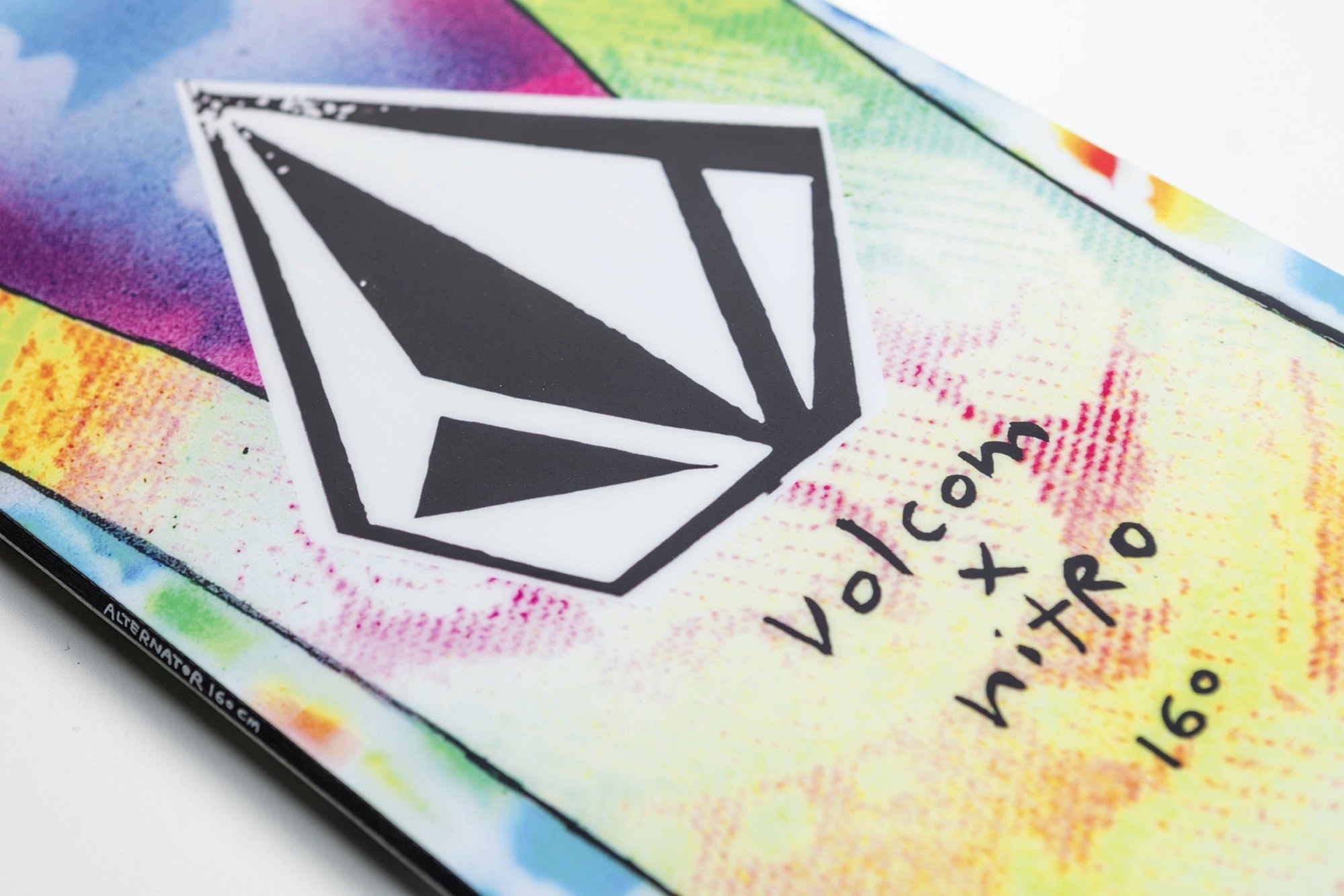 Nitro Alternator x volcom Snowboard 24 leicht hochwertig