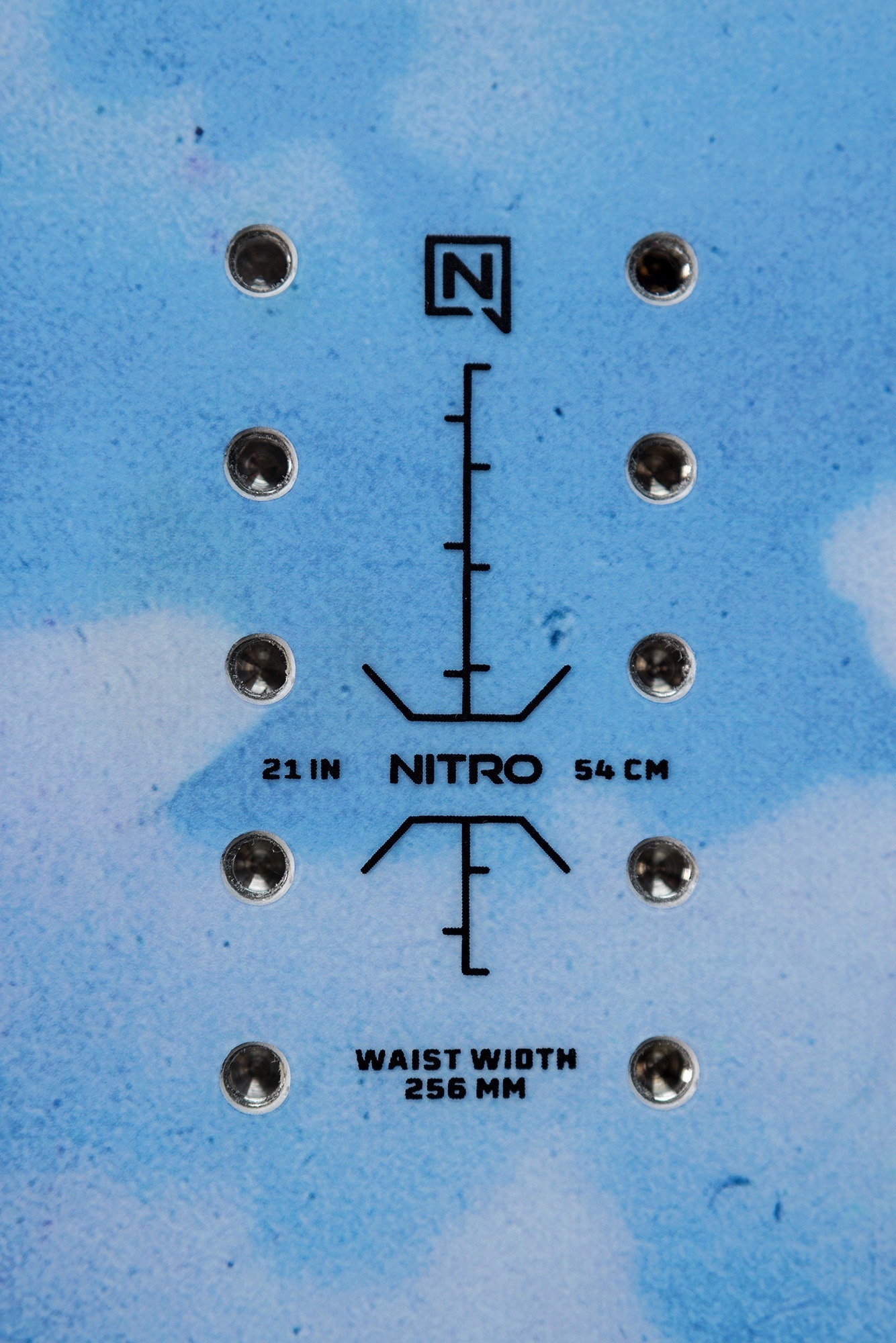 Nitro Alternator x volcom Snowboard 24 leicht hochwertig