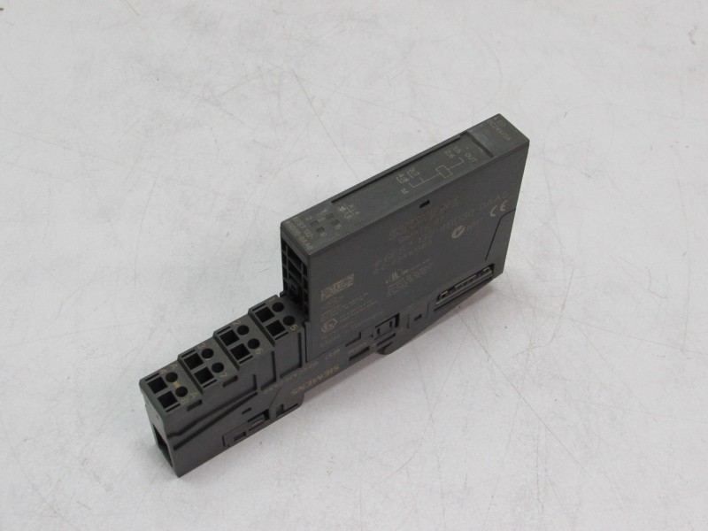 Siemens Simatic 6ES7 132-4BD30-0AA0 + 193-4CA20-0AA0 4 DO DC24V/2A | IK ...