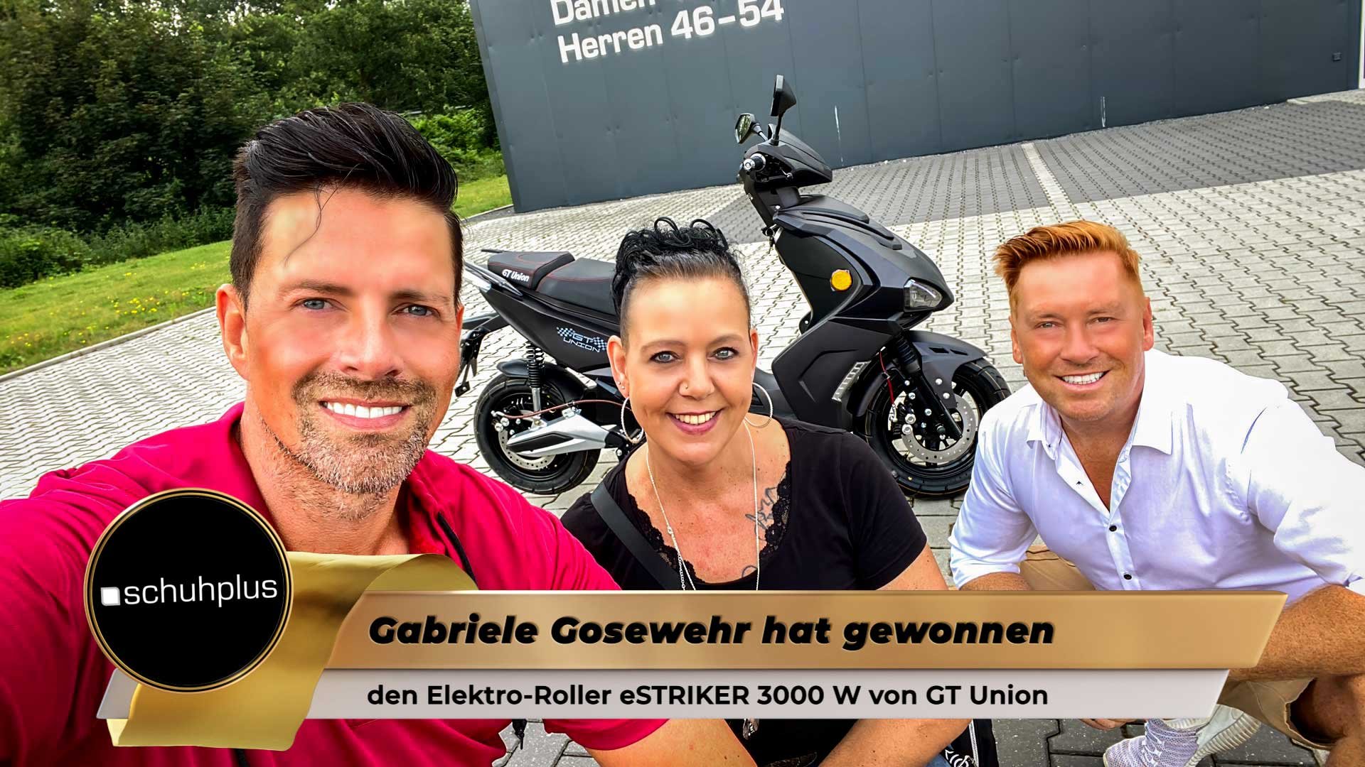 Gabriele Gosewehr gewinnt Elektro-Roller bei schuhplus-Jubiläumsaktion ...