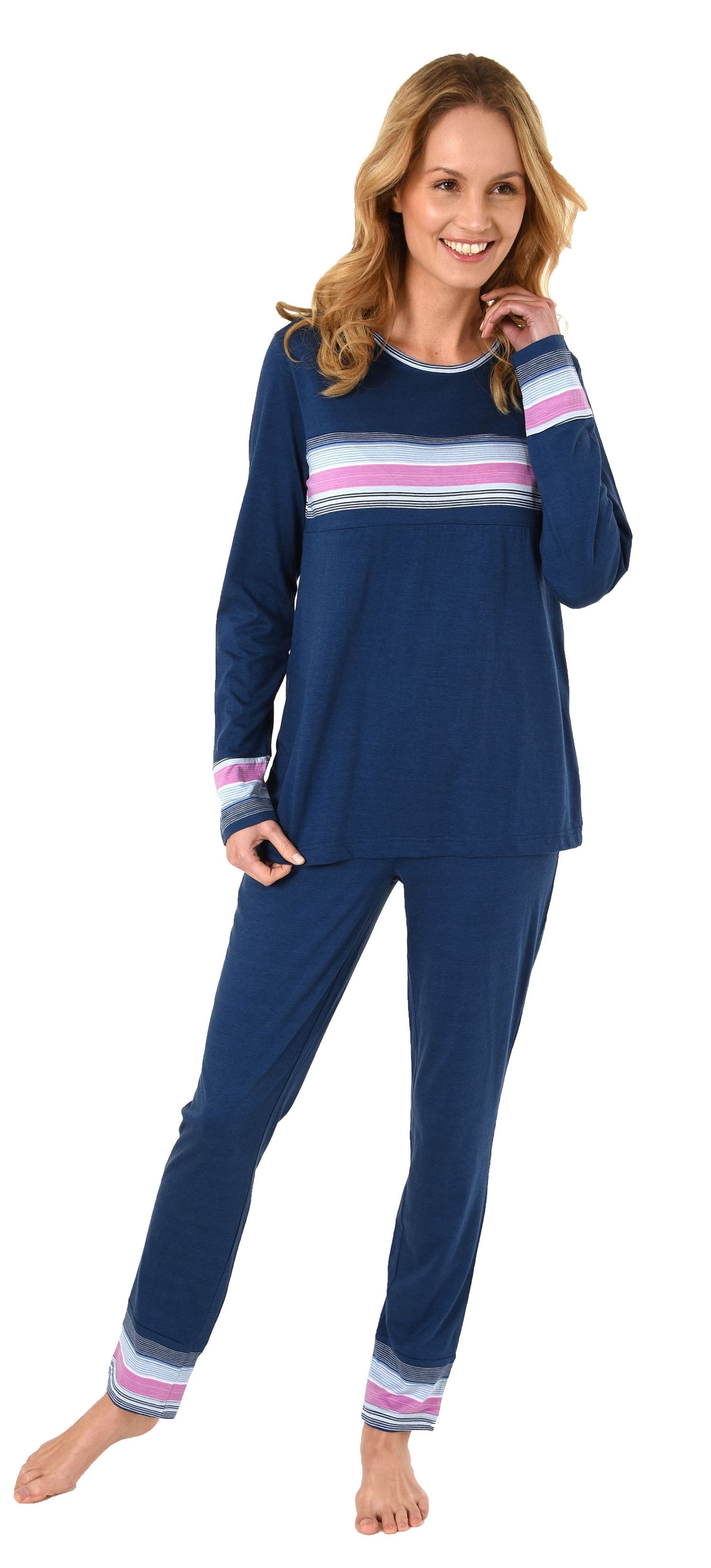 Lässiger Damen Pyjama mit edlen Streifen - perfekt als Homewear - auch ...