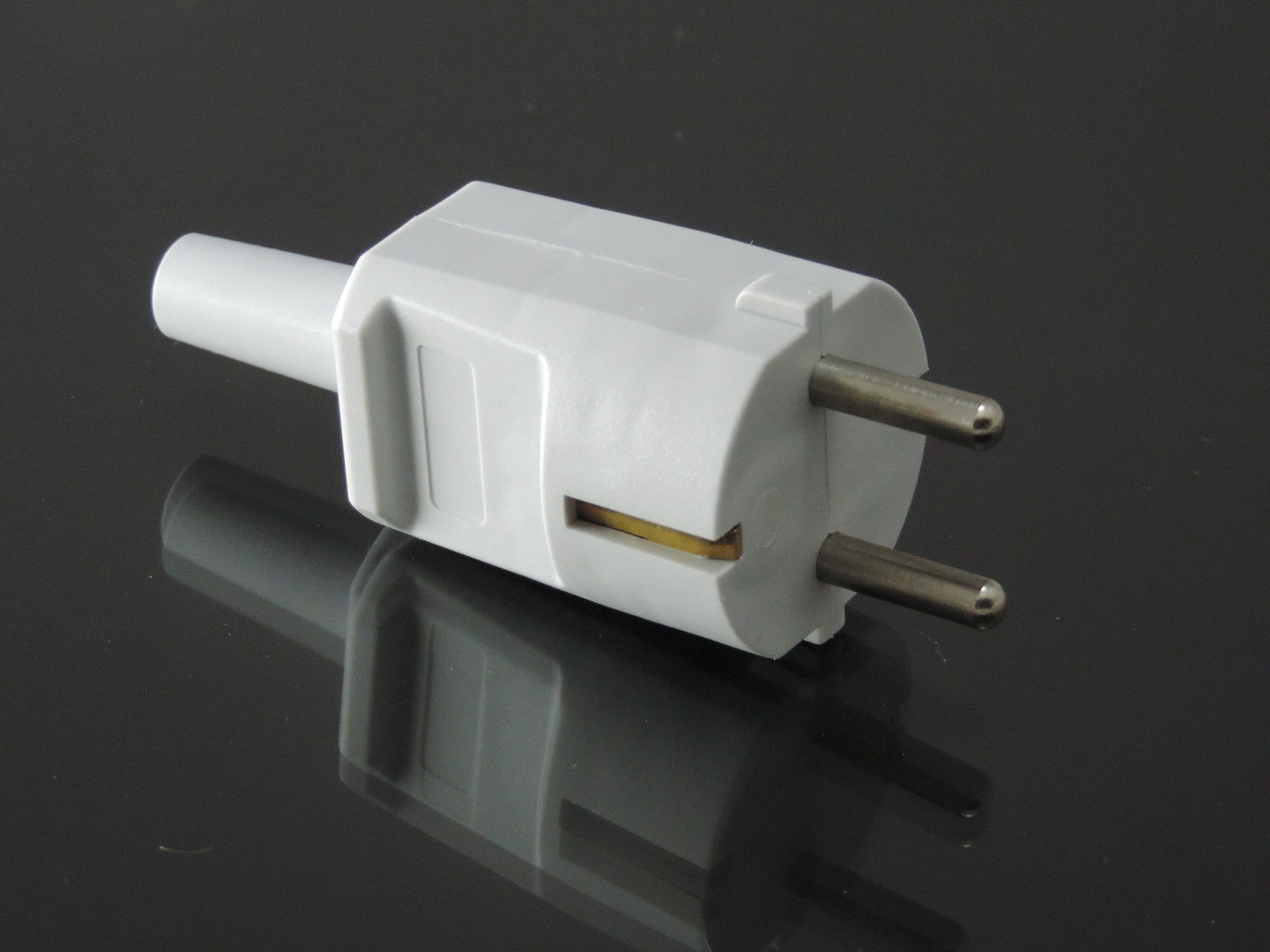 Protekt Stecker Schutzkontakt Schuko Thermoplast 2 Lichtidee De