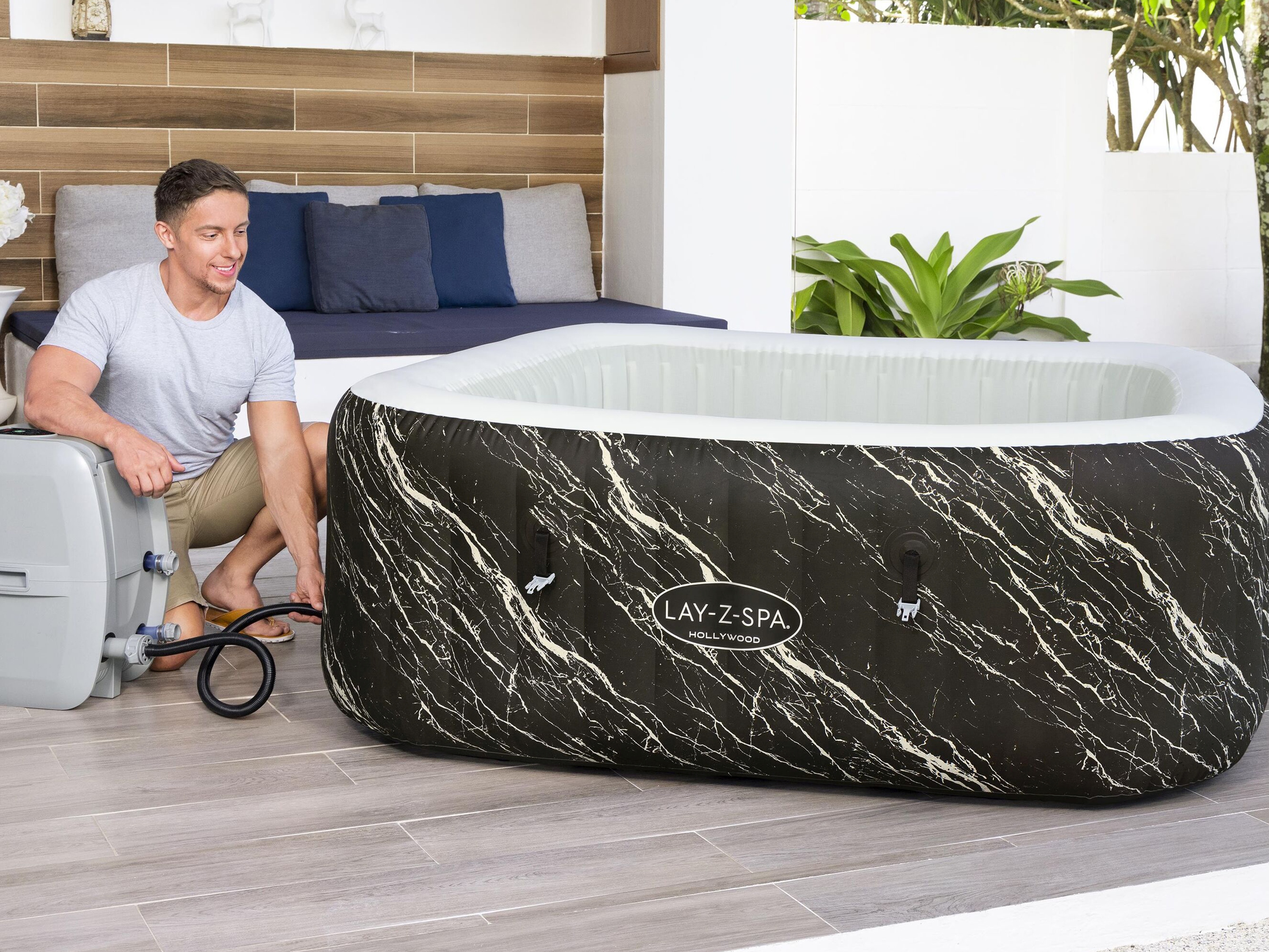 Bestway Whirlpool Lay-Z-Spa HOLLYWOOD LED 6 Personen | GONSER.CH