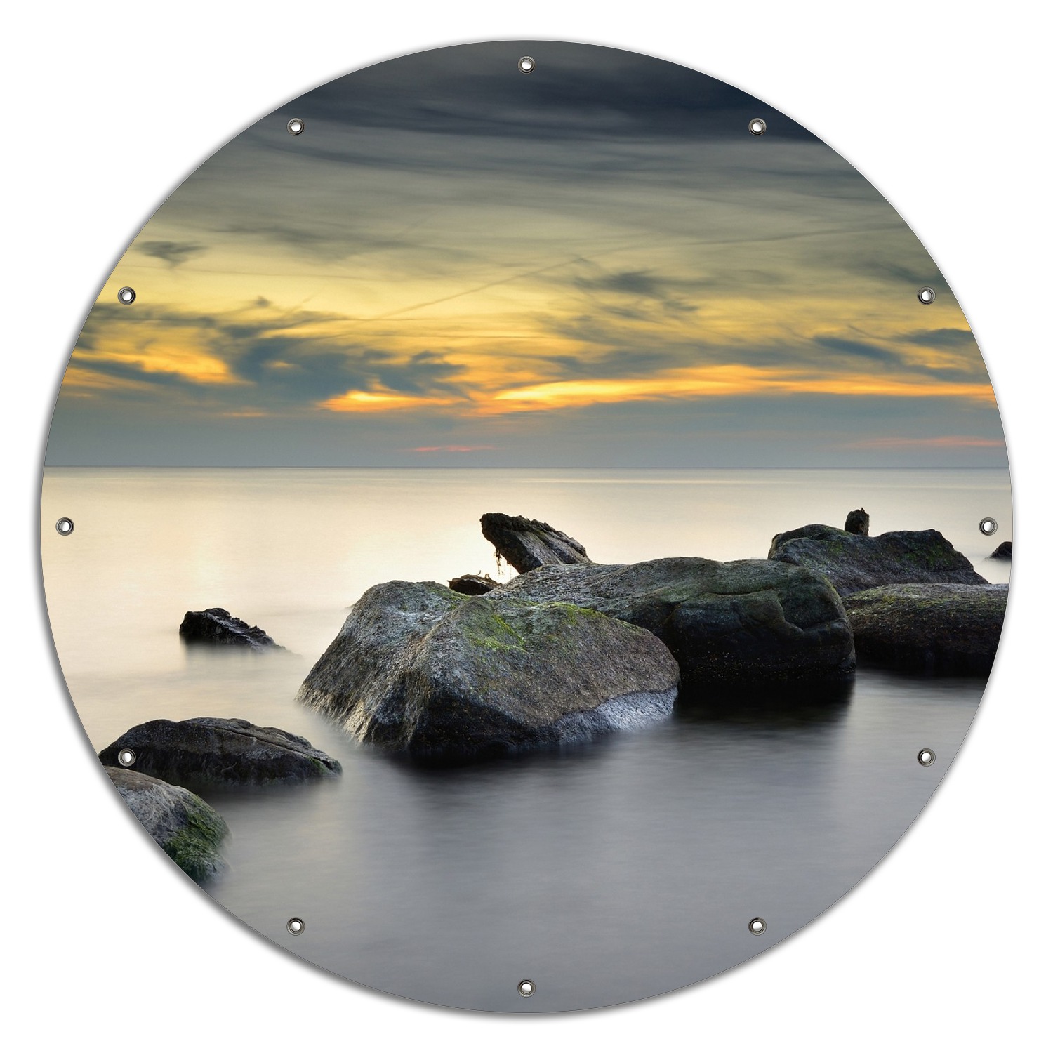 Gartenposter Mystische Felsen im Meer | Wallario.de