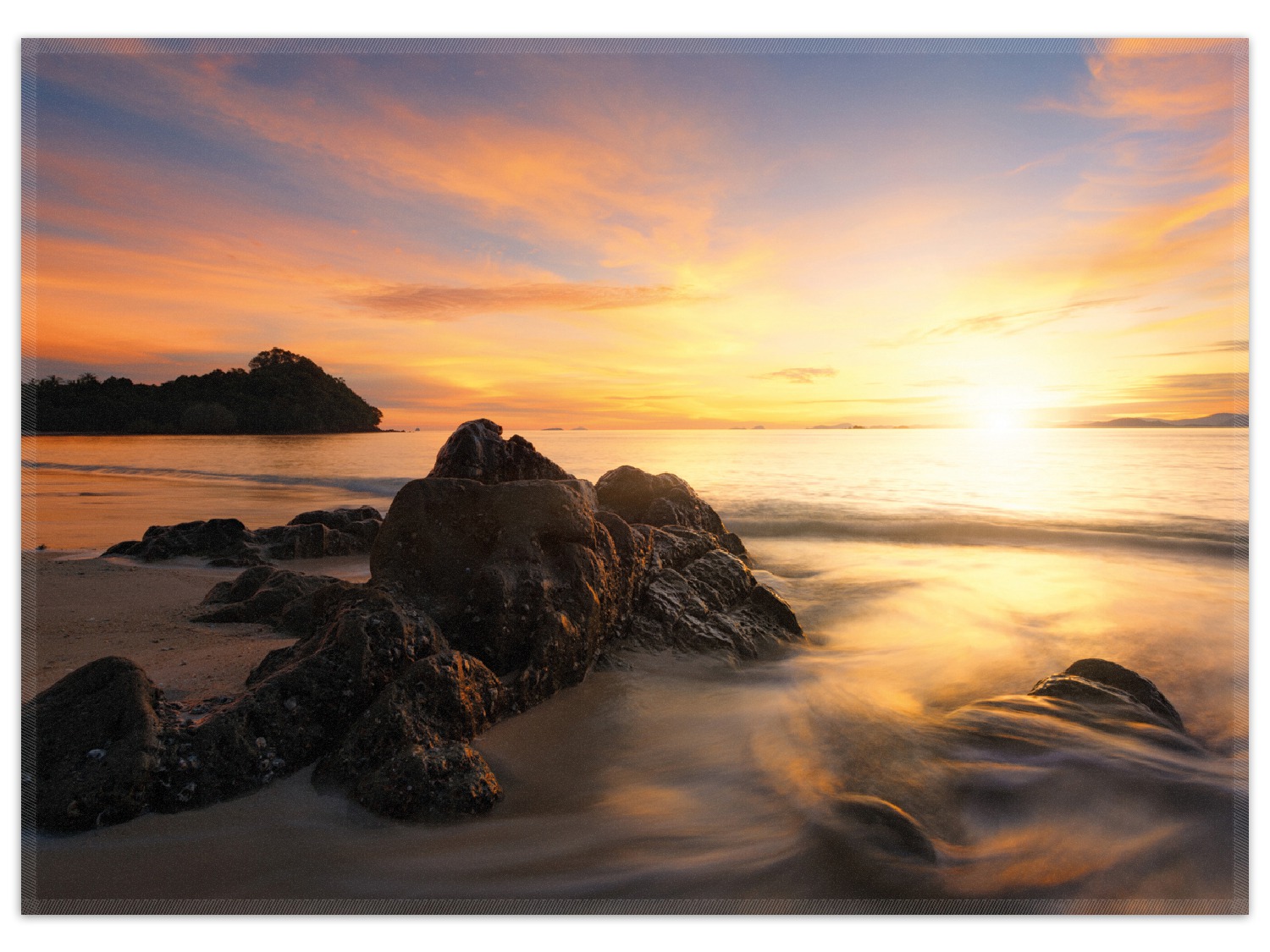 Teppich Sonne über dem Meer mit Felsenlandschaft | Posterdepot. de