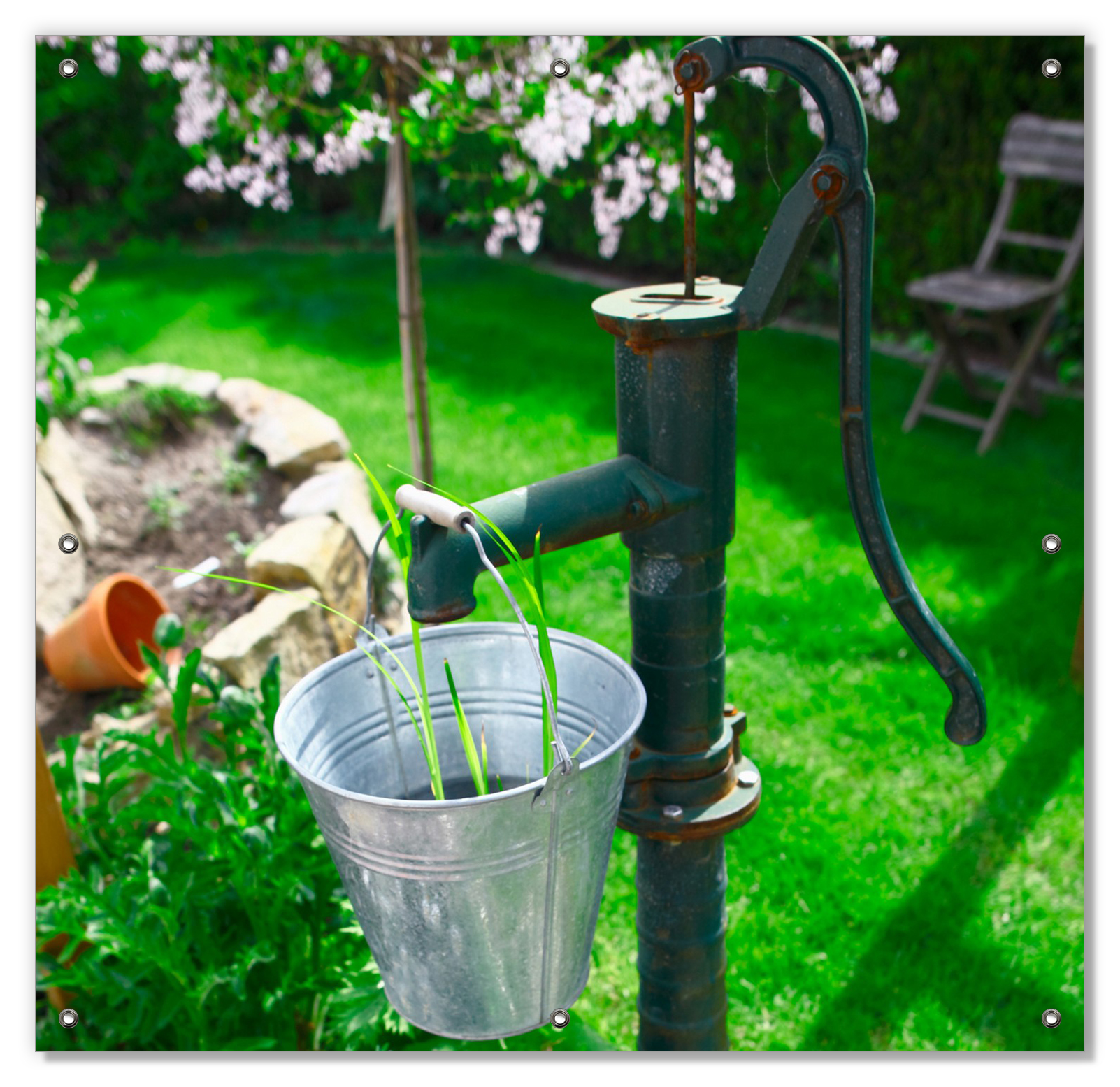 Lichtschutzbild Wasserquelle im Garten | Posterdepot. de