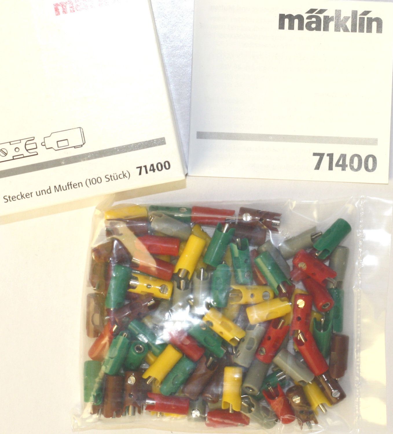 Märklin 71400 Stecker und Muffen 100 Stück Unterschiedliche Farben