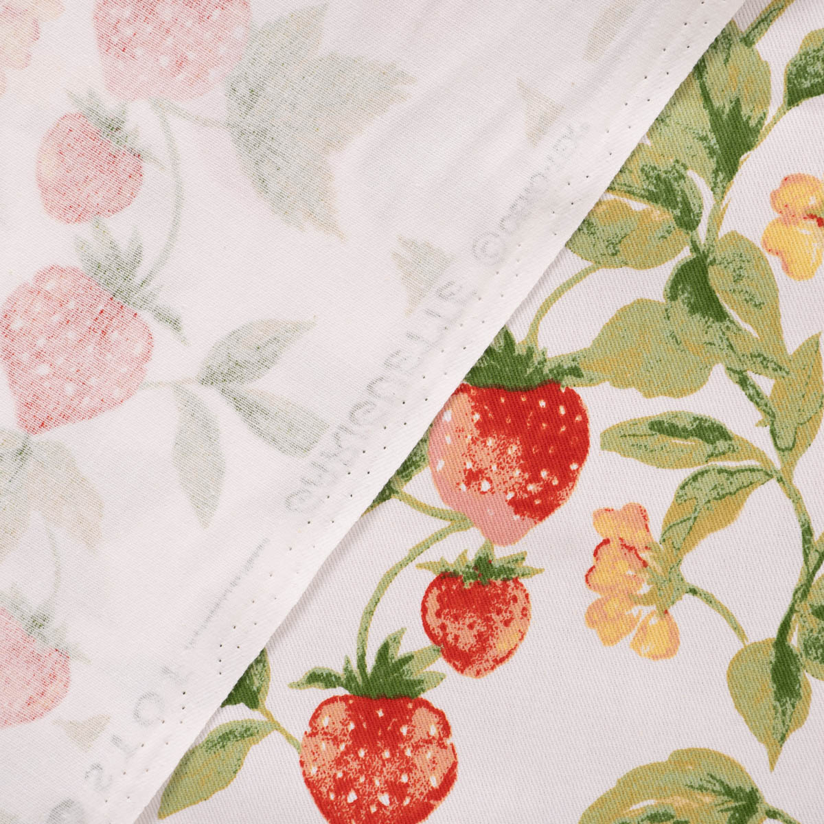 84205--SCHoeNER-LEBEN--Tischlaeufer-aus-Baumwolle-Gariguette-Erdbeeren ...