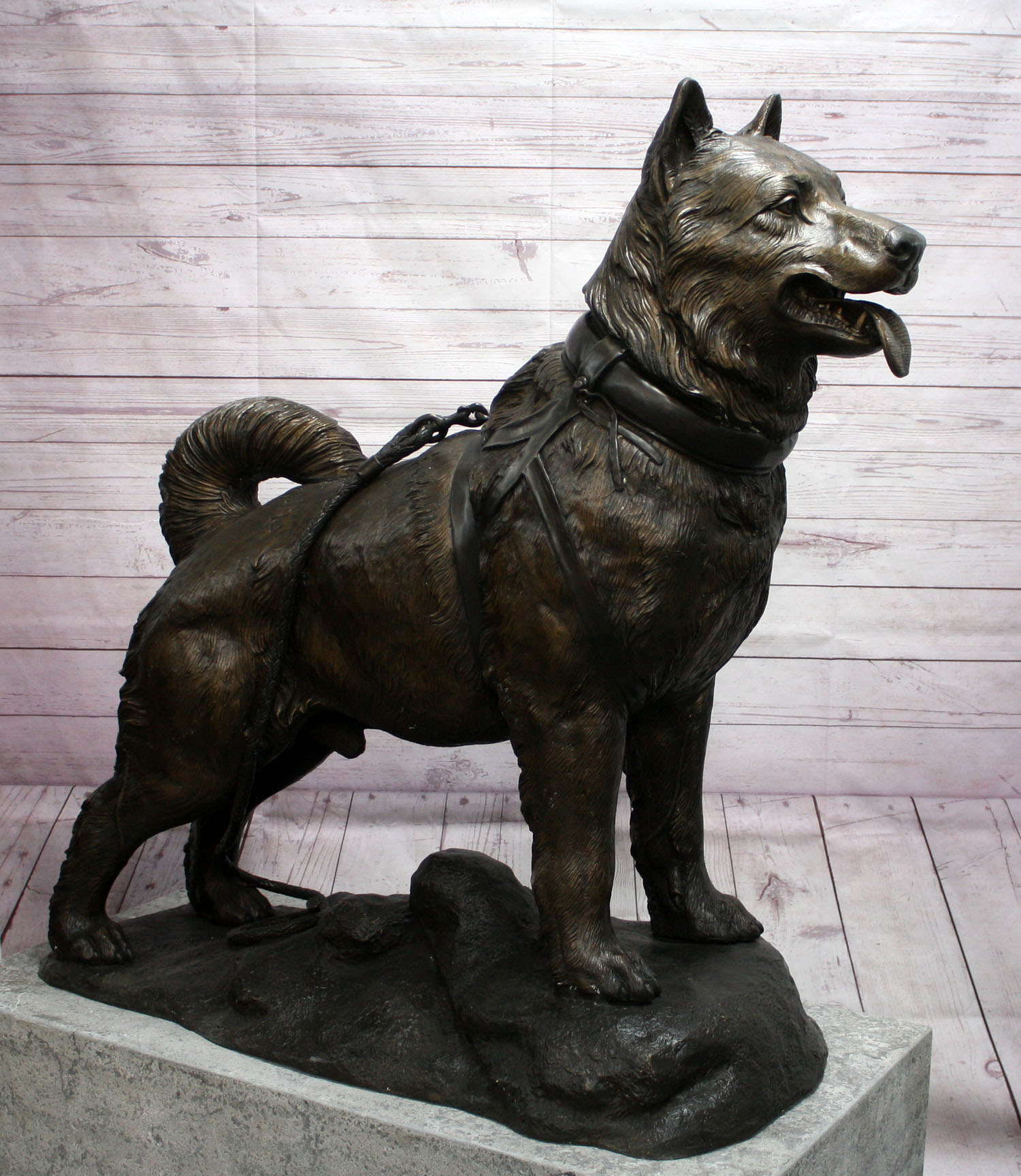 Bronzefigur Husky Schlittenhund | Bronzeskulpturen.com