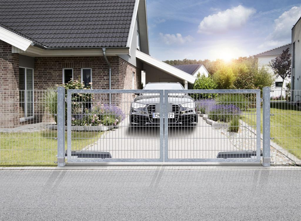 Elektrisches Flugeltor Mit Integrierter Tur