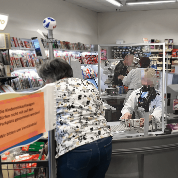 Virus protection/ spit shield counter top DIN A1 high | DecoWoerner